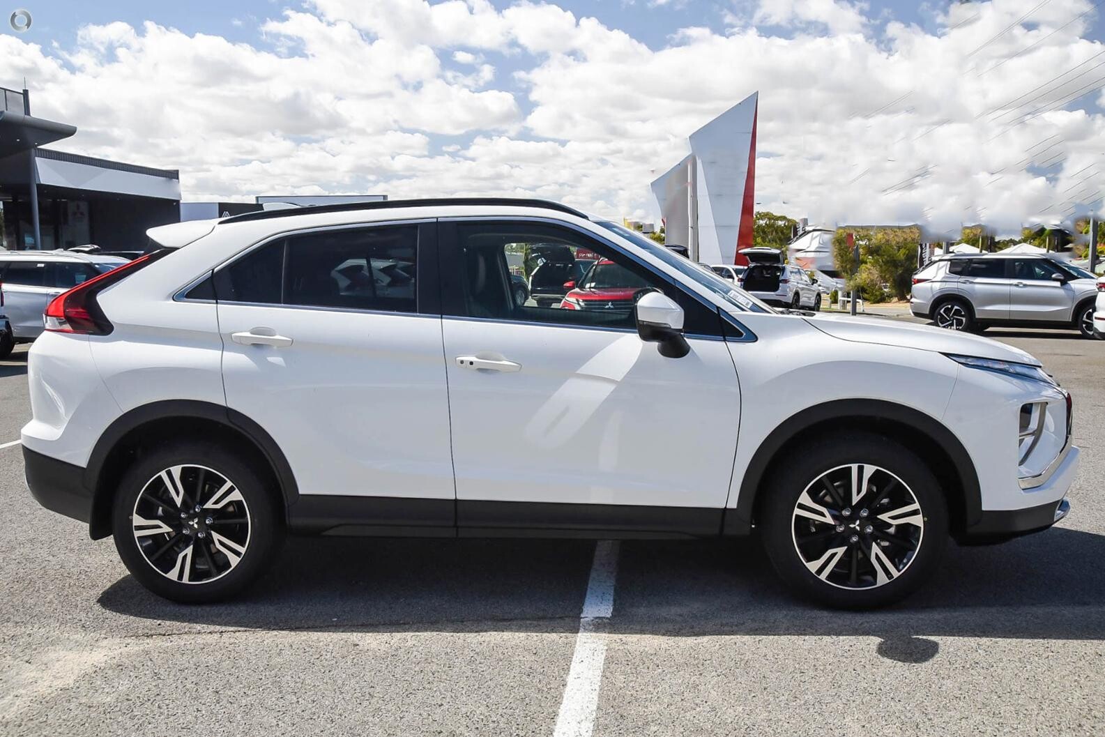 2023 White Mitsubishi Eclipse Cross subscription for product.pricing ...