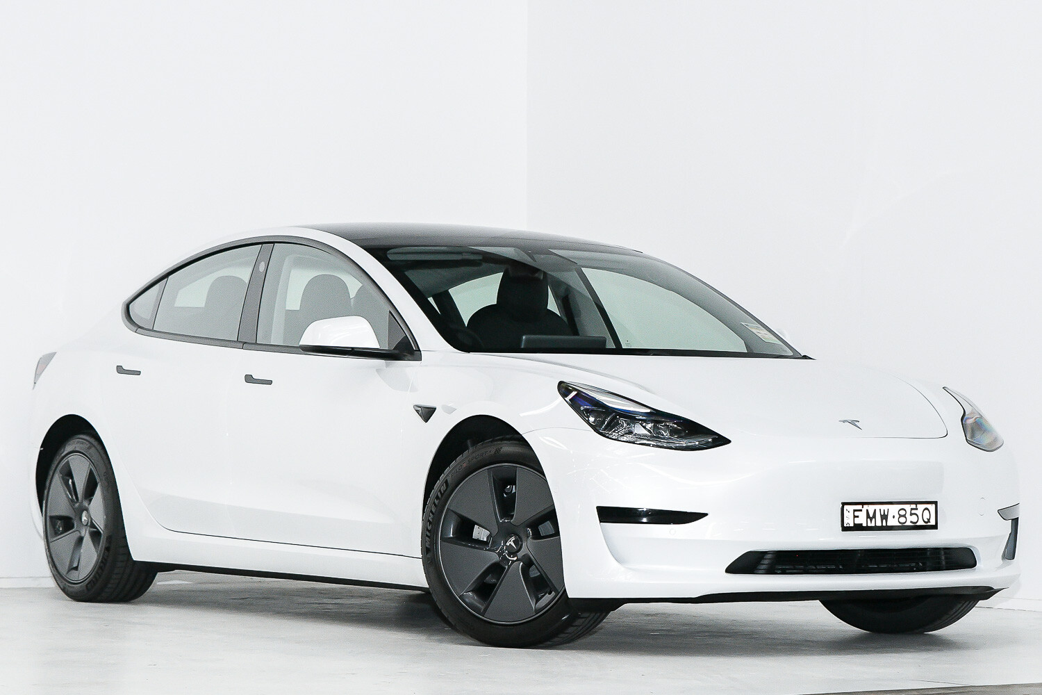 Subscribe to a 2021 Tesla Model 3 EV for $185/wk | carbar Australia