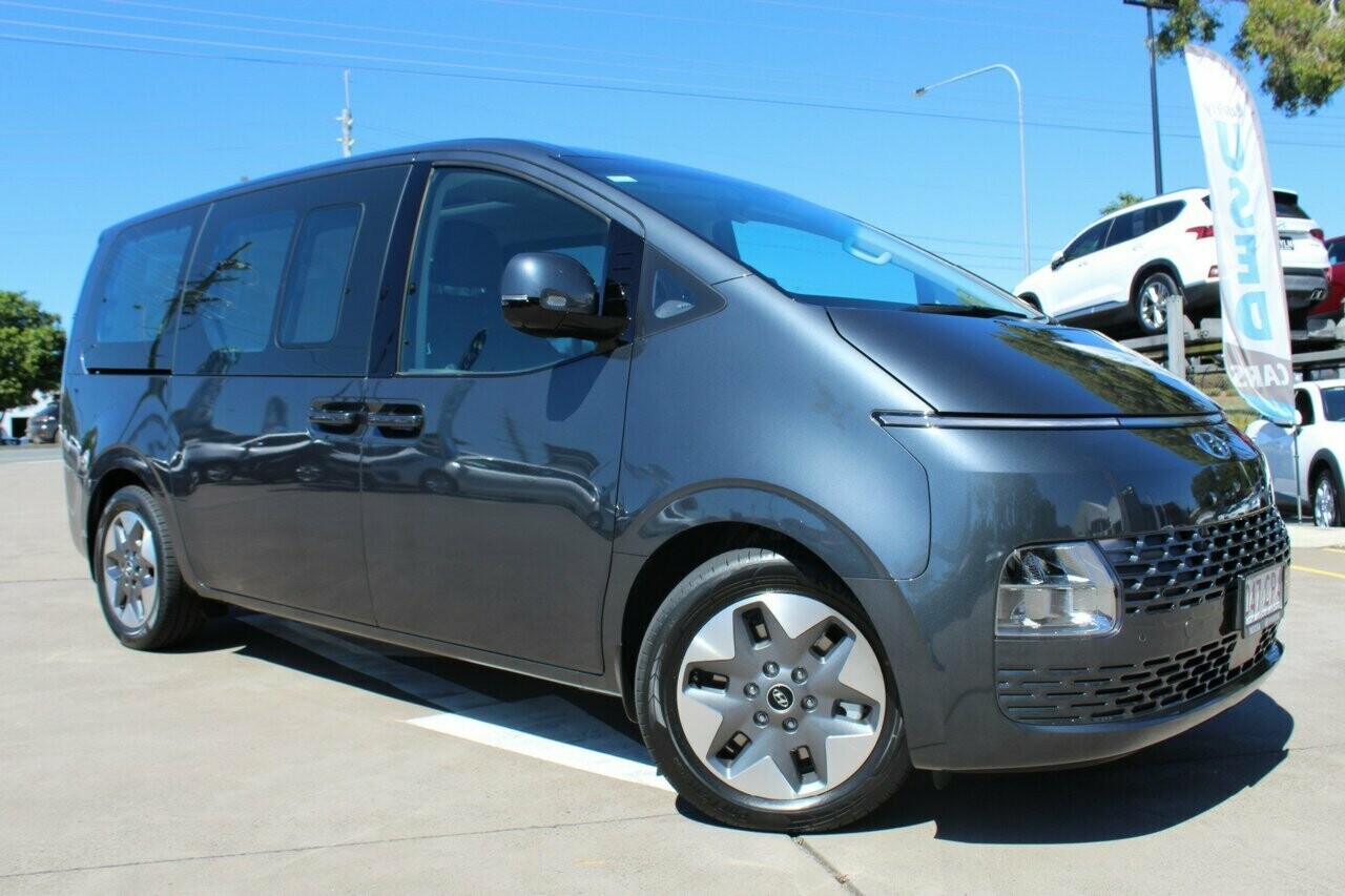 2021 Graphite Gray Hyundai Staria subscription for product.pricing ...